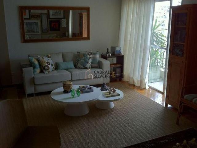 Apartamento à venda em Moema