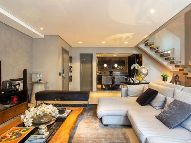 Apartamento à venda em Moema