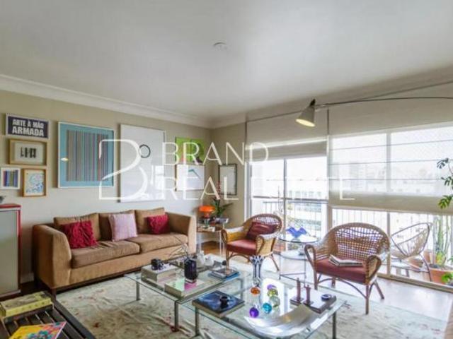 Apartamento à Venda em Moema 180m² Andar Alto 4 Quartos 2 Vagas Vista Aberta