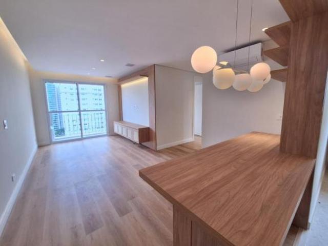 Apartamento à Venda em Moema