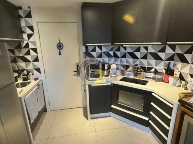Apartamento á venda em Moema, 1 suíte, 1 vaga de garagem