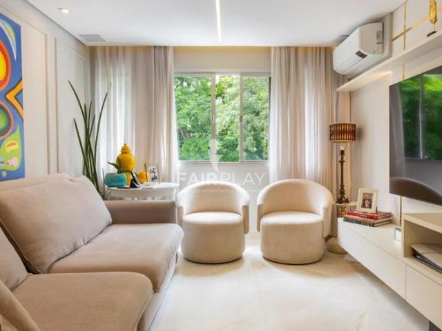 Apartamento à venda em Moema