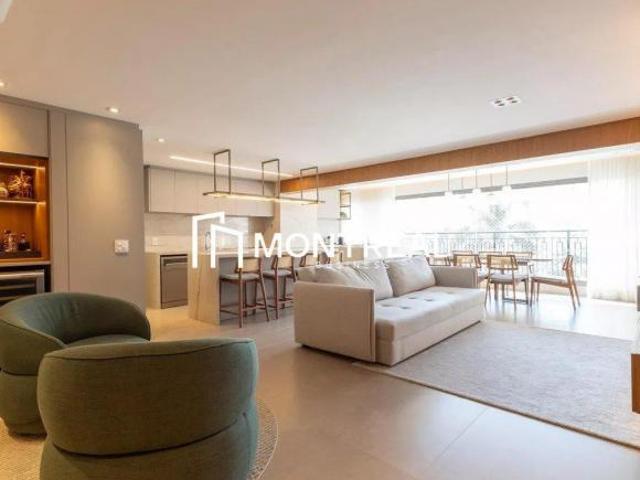 Apartamento à venda em Moema