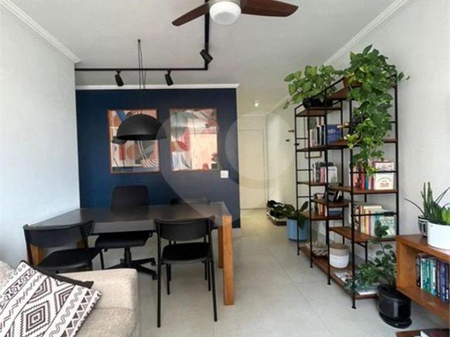 Apartamento a venda em Moema
