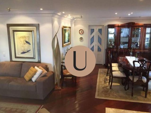 Apartamento à venda em Moema – 200 m², 4 suítes e lazer completo