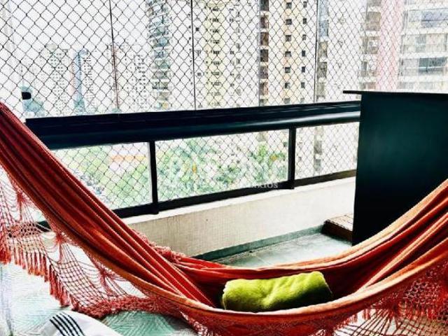 Apartamento à venda em Moema