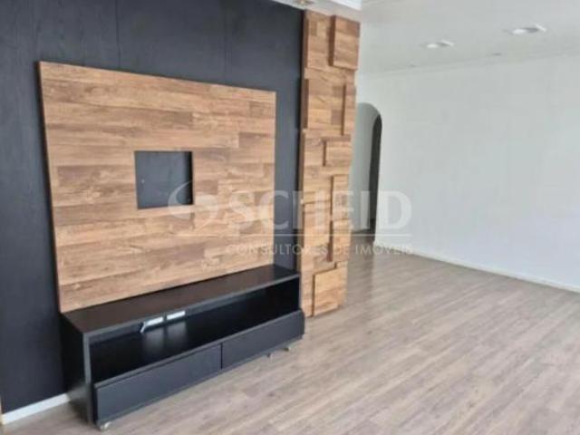 APARTAMENTO À VENDA EM MOEMA