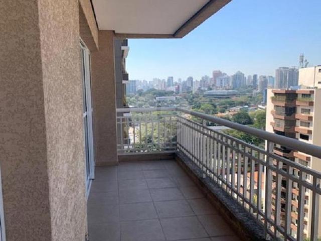 Apartamento à venda em Moema