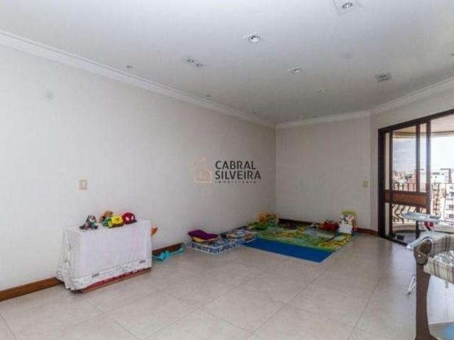 Apartamento à venda em Moema