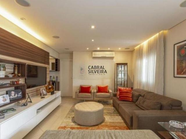 Apartamento à venda em Moema