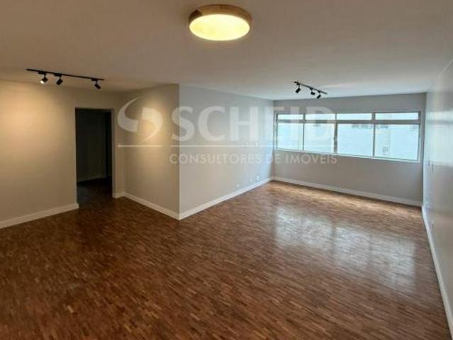 Apartamento á venda em Moema 3 dormitórios 01 suíte 120 m²