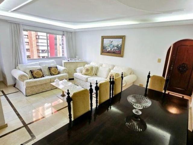Apartamento à Venda em Moema 3 Dormitórios