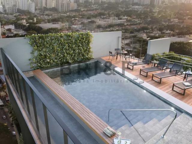 Apartamento a venda em Moema, 3 suítes, 2 vagas com 149m²