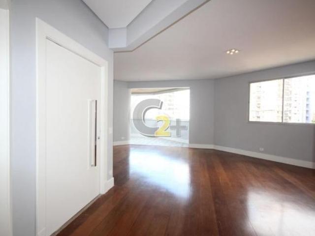 Apartamento á venda em Moema, 3 suites 3 vagas
