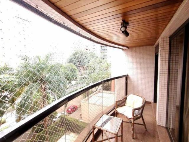 Apartamento à Venda em Moema 3 Suítes, 3 Vagas, Lazer Completo