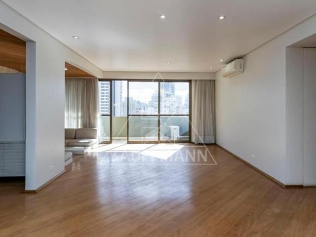 Apartamento à Venda em Moema 3 quartos, 1Suíte 2 Vagas 170m² de Área Útil