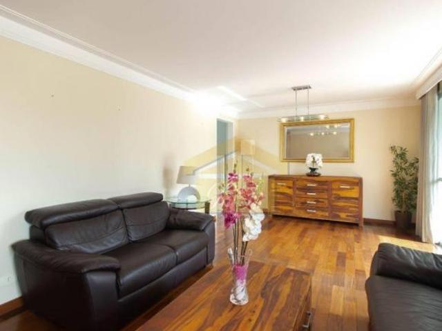 Apartamento à Venda em Moema 4 Quartos