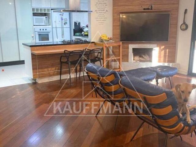 Apartamento à Venda em Moema 4 quartos, 1 Suíte 2 Vagas 147m² de Área Útil