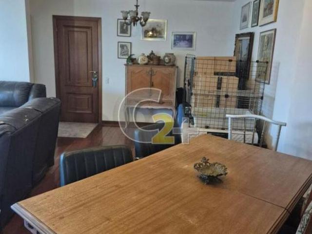 Apartamento á venda em Moema, 4 quartos, 2 suítes, 3 vagas de garagem