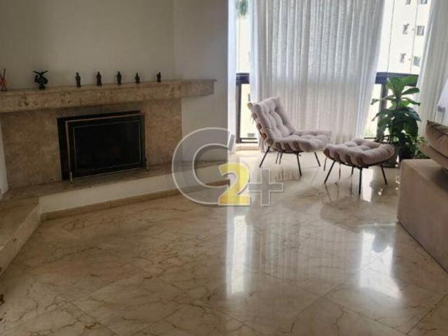 Apartamento á venda em Moema, 4 quartos, 2 suítes, 3 vagas de garagem