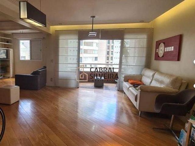 Apartamento à venda em Moema