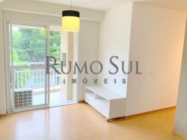 Apartamento à venda em Moema