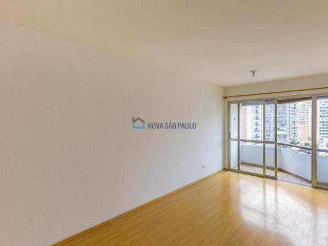 Apartamento à venda em Moema 67 m² 2 quartos 1 vaga