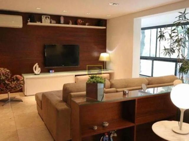 Apartamento à venda em Moema