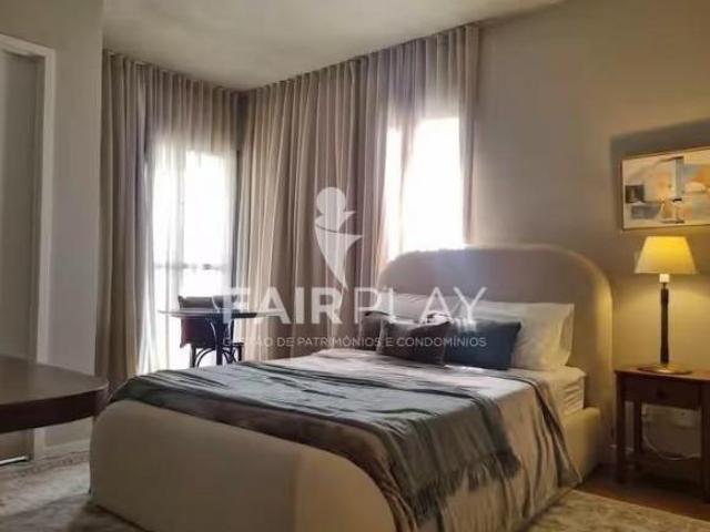Apartamento à venda em Moema