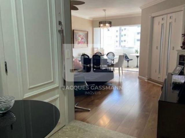 Apartamento à venda em Moema