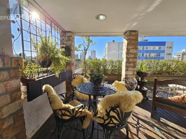 Apartamento à venda em Moinhos de Vento