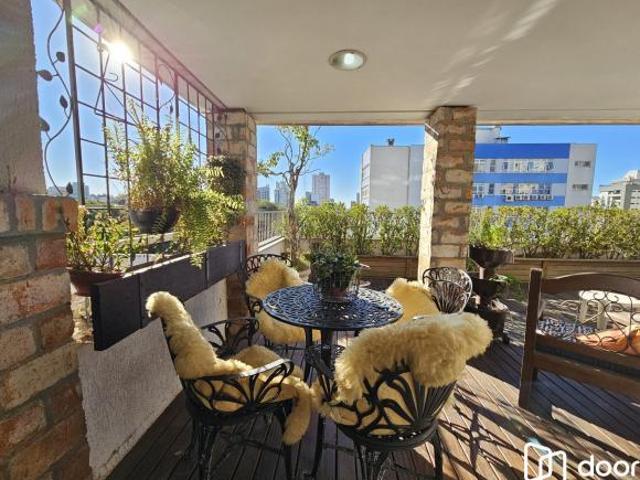 Apartamento à venda em Moinhos de Vento