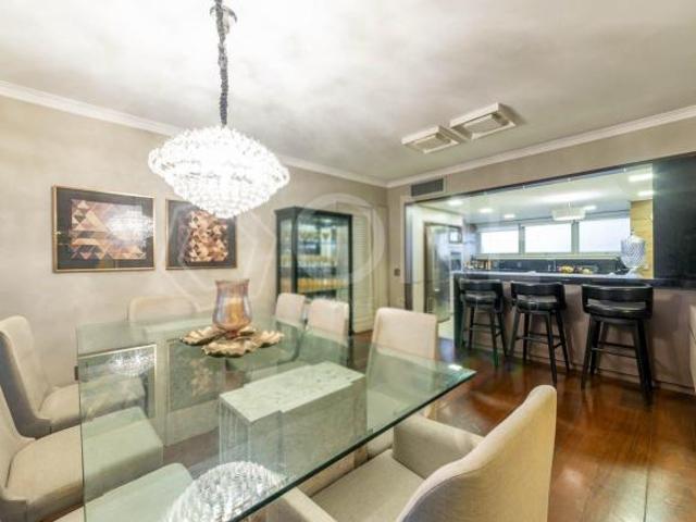Apartamento à venda em Moinhos de Vento