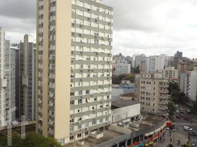 Apartamento à venda em Moinhos de Vento com 167 m², 3 quartos, 1 suíte, 1 vaga