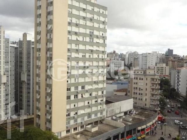 Apartamento à venda em Moinhos de Vento com 167 m², 3 quartos, 1 suíte, 1 vaga