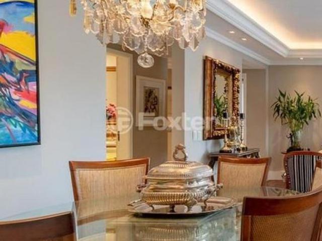 Apartamento à venda em Moinhos de Vento com 173 m², 3 quartos, 1 suíte, 2 vagas