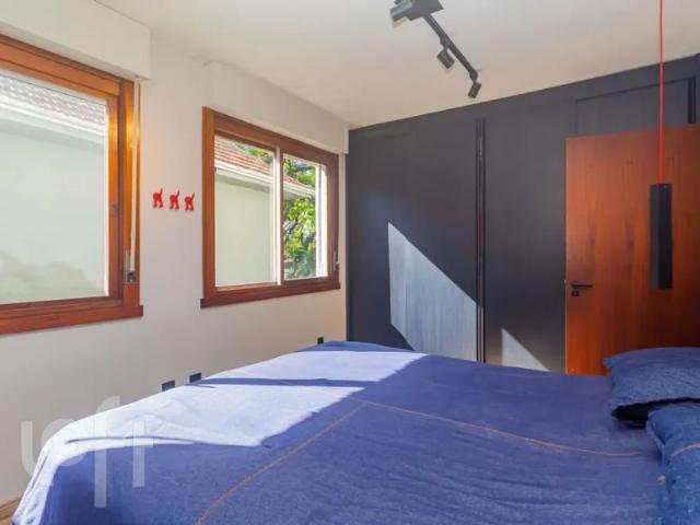 Apartamento à venda em Moinhos de Vento com 211 m², 2 quartos, 1 suíte, 2 vagas