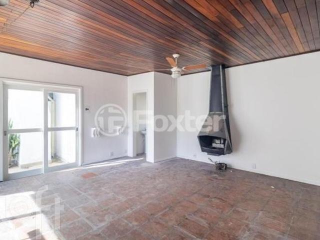 Apartamento à venda em Moinhos de Vento com 219 m², 3 quartos, 1 suíte, 2 vagas