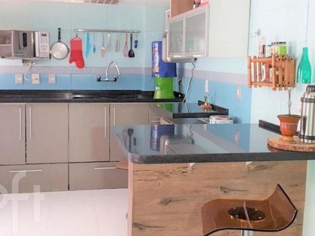 Apartamento à venda em Moinhos de Vento com 67 m², 2 quartos, 2 vagas