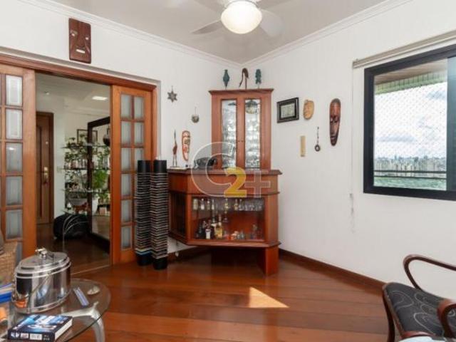 Apartamento à venda em Mooca, 3 suítes, 4 vagas de garagem