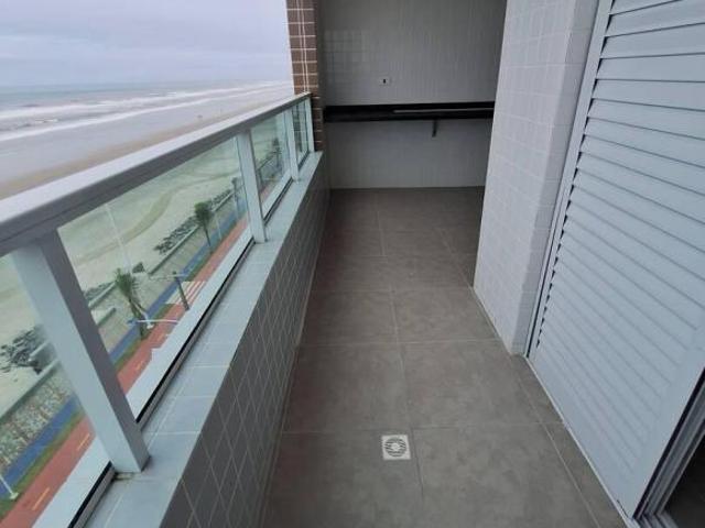 Apartamento á venda em mongaguá frente mar com lazer completo