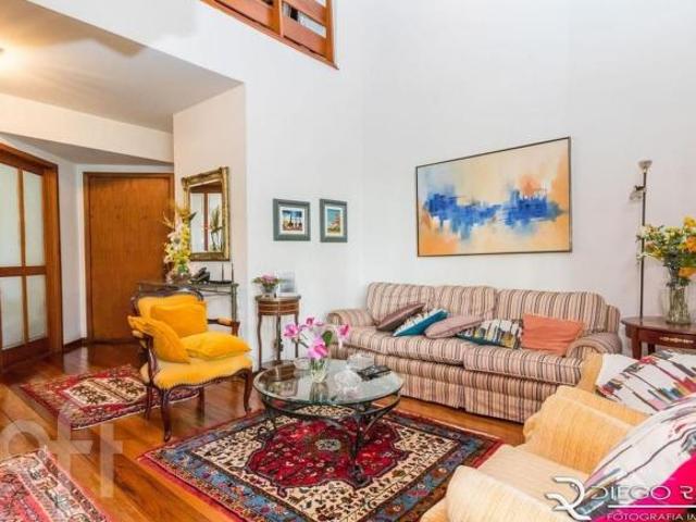 Apartamento à venda em Mont&apos serrat com 297 m², 3 quartos, 2 suítes, 2 vagas