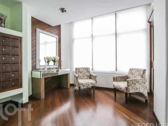 Apartamento à venda em Mont&apos serrat com 237 m², 3 quartos, 1 suíte, 2 vagas