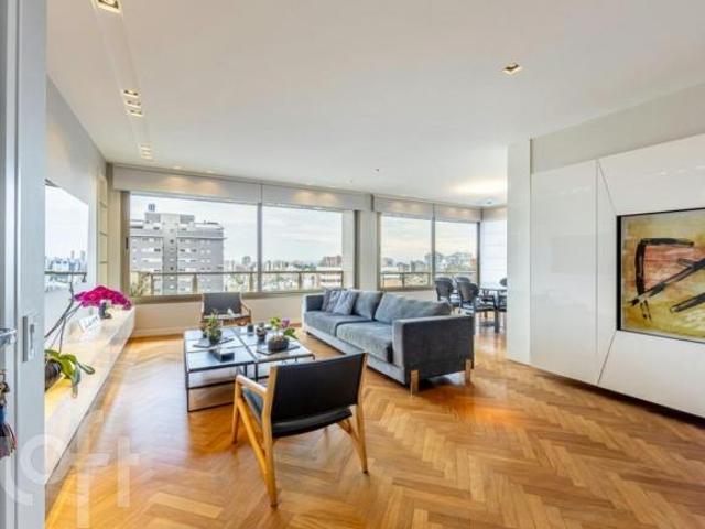 Apartamento à venda em Mont&apos serrat com 328 m², 3 quartos, 1 suíte, 4 vagas