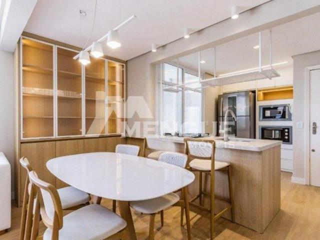 Apartamento à venda em Mont Serrat