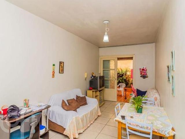 Apartamento à venda em Navegantes com 57 m², 2 quartos