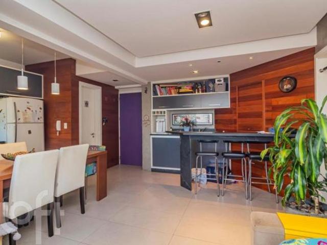 Apartamento à venda em Auxiliadora com 70 m², 2 quartos, 1 vaga