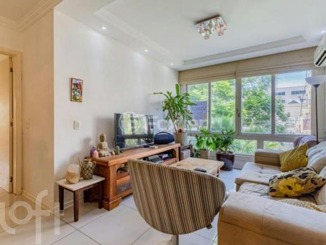 Apartamento à venda em Auxiliadora com 103 m², 3 quartos, 1 suíte, 1 vaga