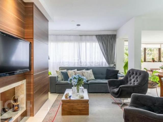 Apartamento à venda em Auxiliadora com 123 m², 3 quartos, 1 suíte, 2 vagas