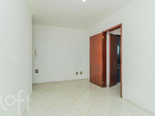 Apartamento à venda em Azenha com 41 m², 2 quartos, 1 suíte